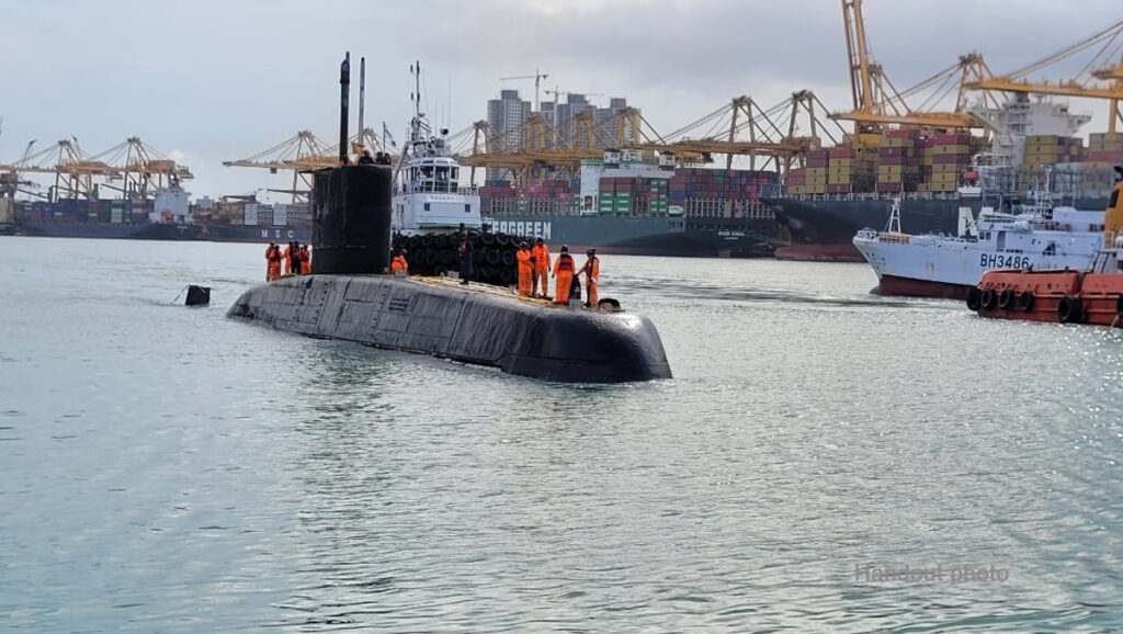 India’s INS Shalki submarine visits Sri Lanka’s Colombo port - ரெலோ ...